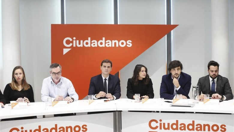 Rivera prepara los debates electorales con su equipo en Madrid mientras ...
