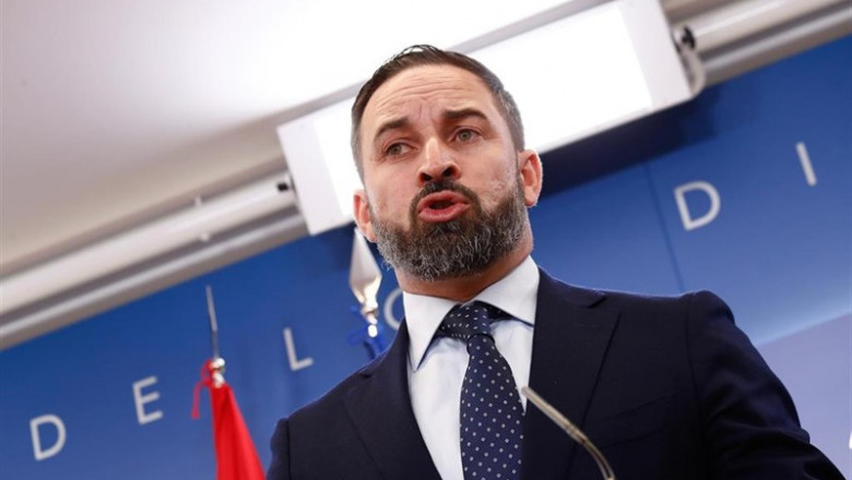 Abascal insta a Macron a "no meter sus narices en la política española ...