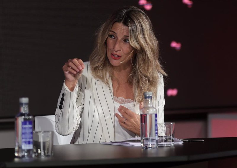 Díaz pide "un núcleo estable de accionistas comprometidos" con España ...