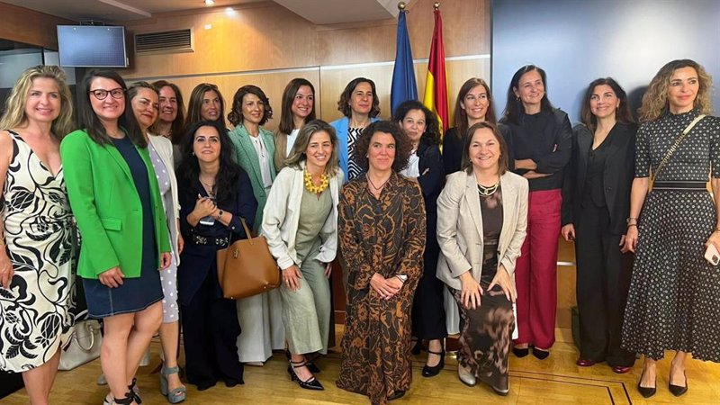 Economía/Finanzas.- Women in Banking lanza un directorio de mujeres ...